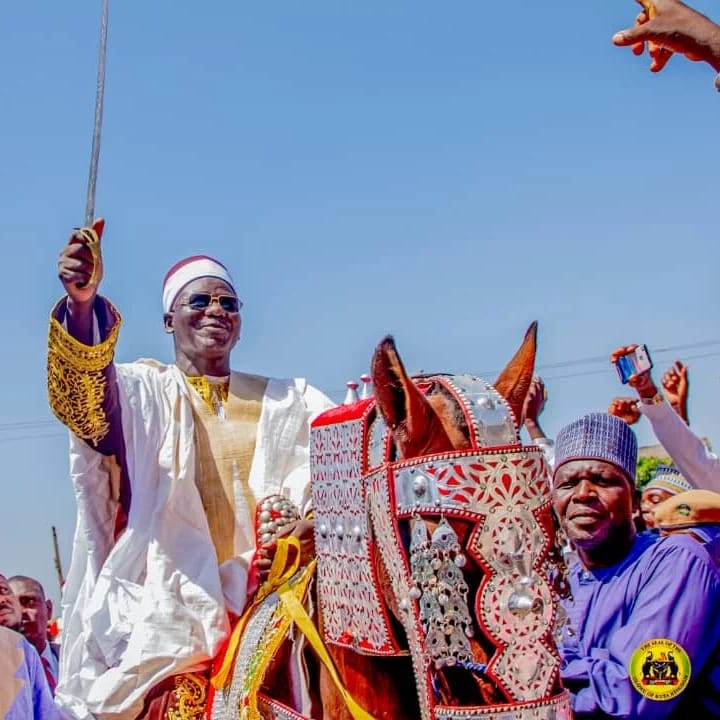 Olowu Felicitates Buratai As He Becomes Betera Of Biu Emirate ...