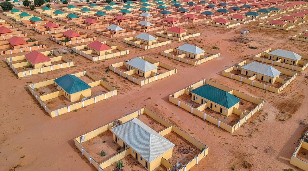 In Borno, Zulum Distributes 447 houses, Food Items To IDPs In Dalori ...