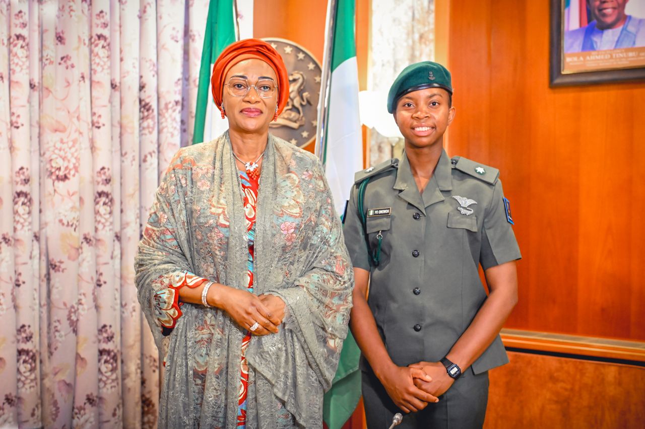 Photos: Senator Remi Tinubu Receives First Female Nigerian Graduate Of ...